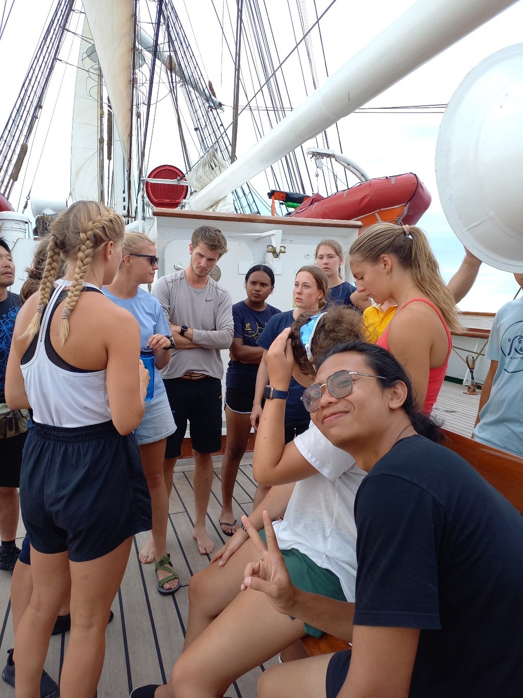 Circumnavigating the Earth through the “One Ocean Expedition ...